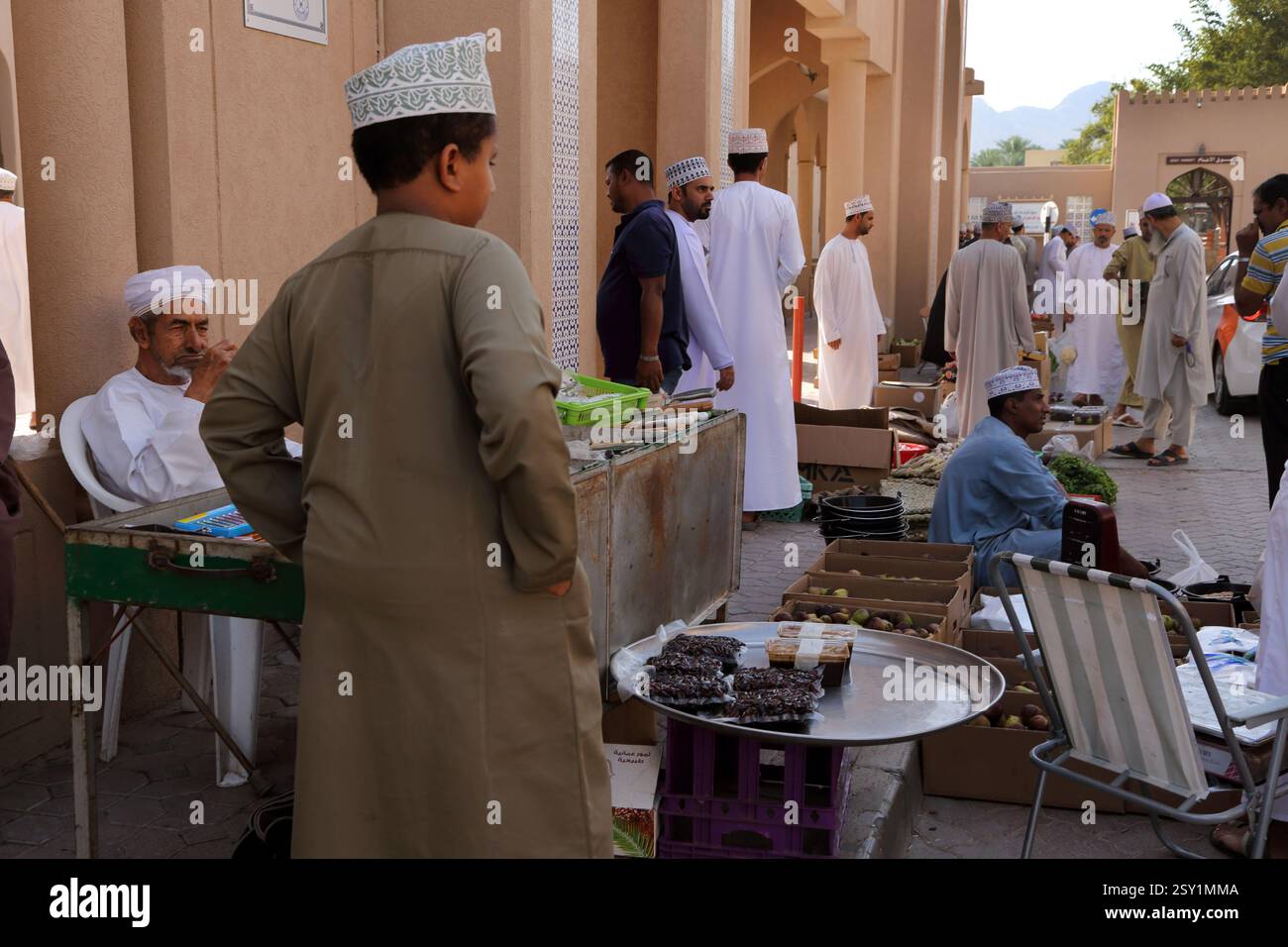 Omani Men at Nizwa Market (Souk) Oman Stock Photo - Alamy