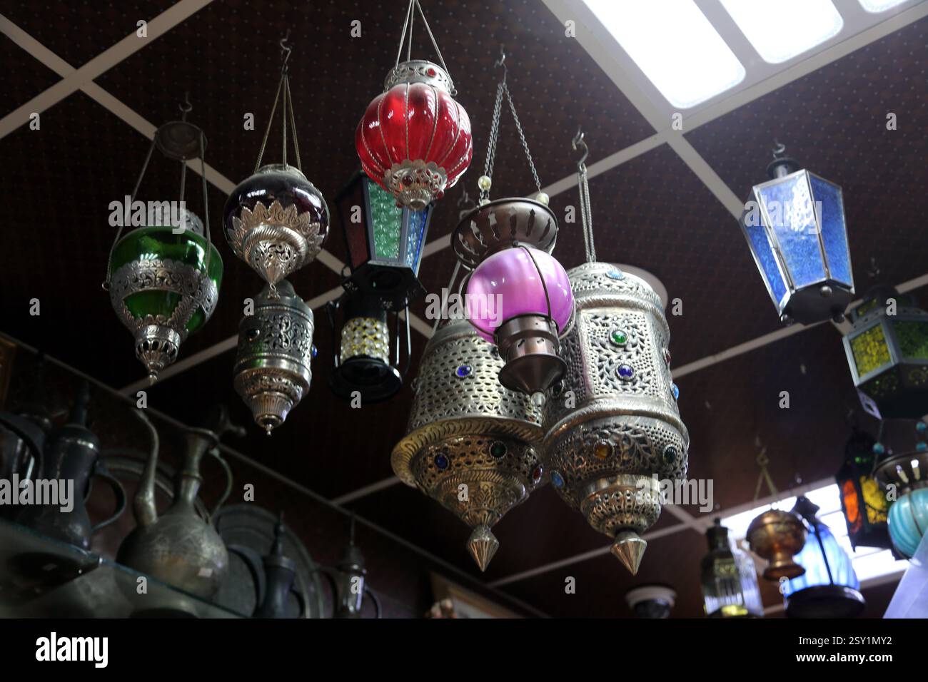 Traditional Omani Lanterns at Nizwa Market (Souk) Oman Stock Photo - Alamy