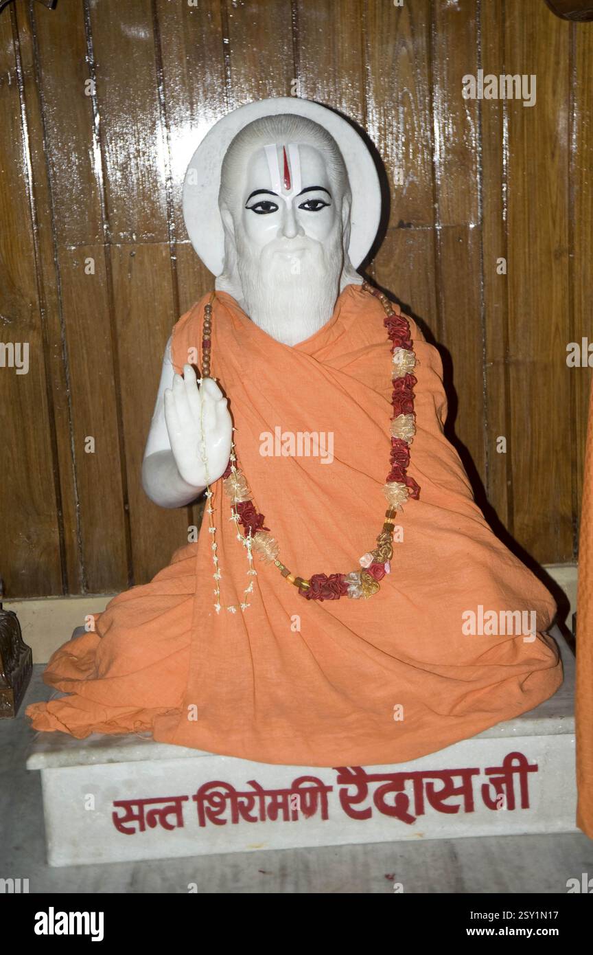 Saint raidas ji statue, varanasi, uttar pradesh, india, asia Stock ...