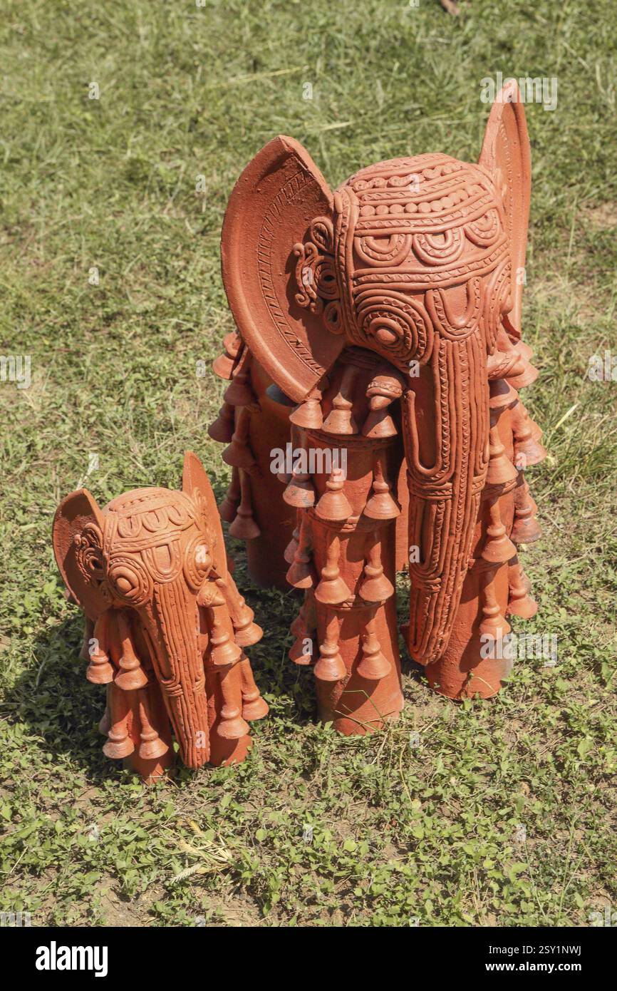 Terracotta elephant statue, kondagaon village, bastar, chhattisgarh ...