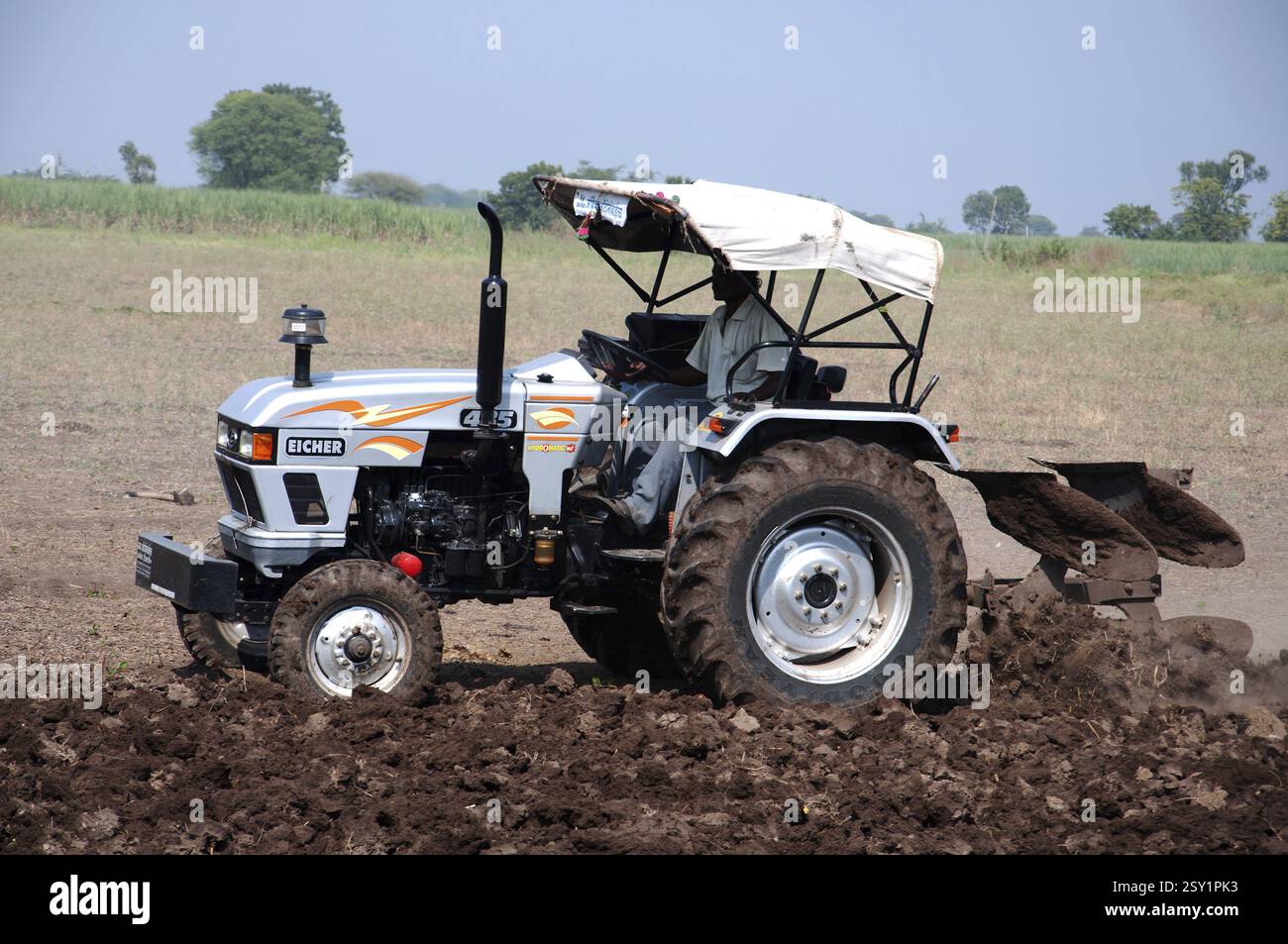 Farmer tractor, shirdi, nasik, maharashtra, india, asia Stock Photo - Alamy