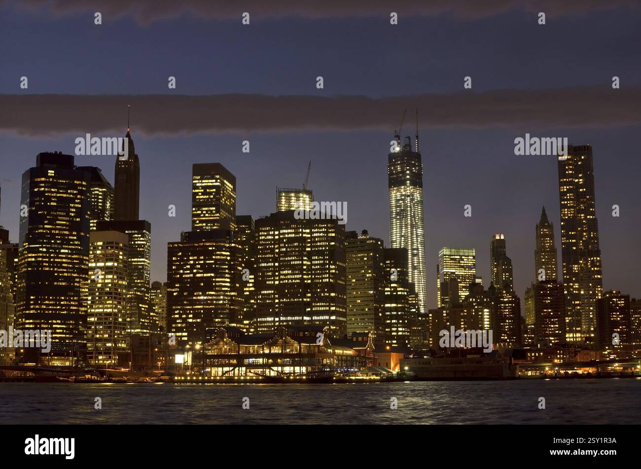 Manhattan skyline from dumbo, new york, usa Stock Photo - Alamy