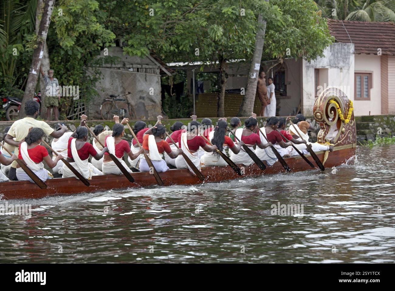 Snake boats Racing in Punnamada Lake at Alleppey Kerala India Stock ...