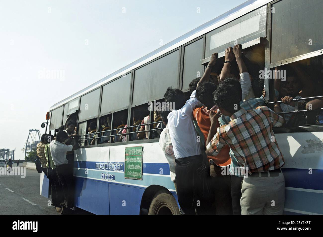 Local bus in chennai hi-res stock photography and images - Alamy
