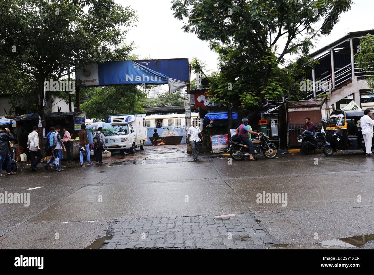 Nahur railway station, Mumbai, Maharashtra, India, Asia Stock Photo - Alamy