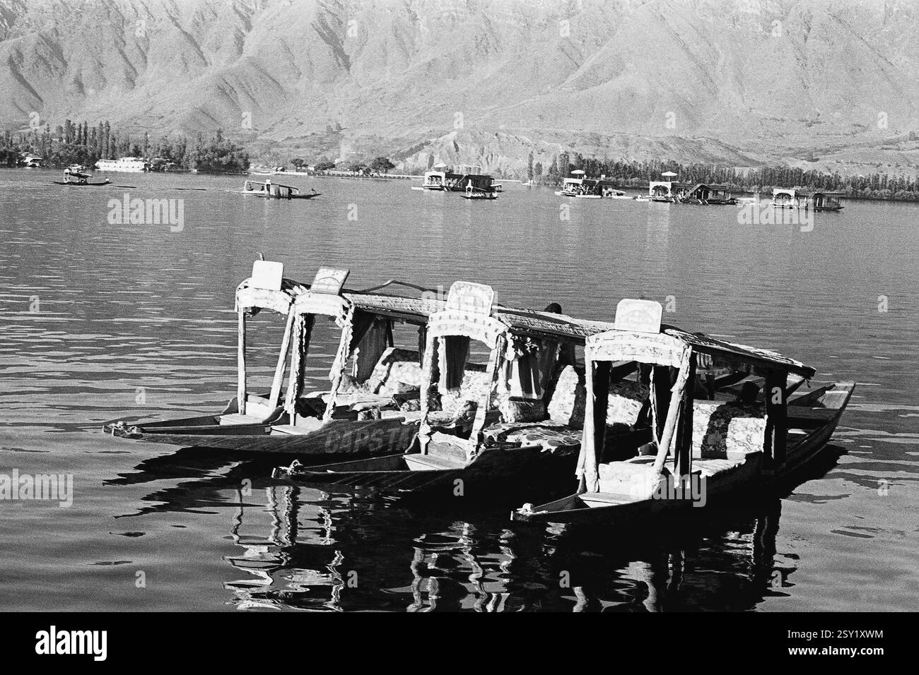Empty four shikaras in Dal lake Srinagar Jammu and Kashmir India Asia ...