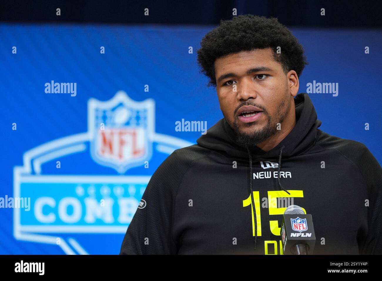 Oregon defensive lineman Derrick Harmon speaks during a press ...