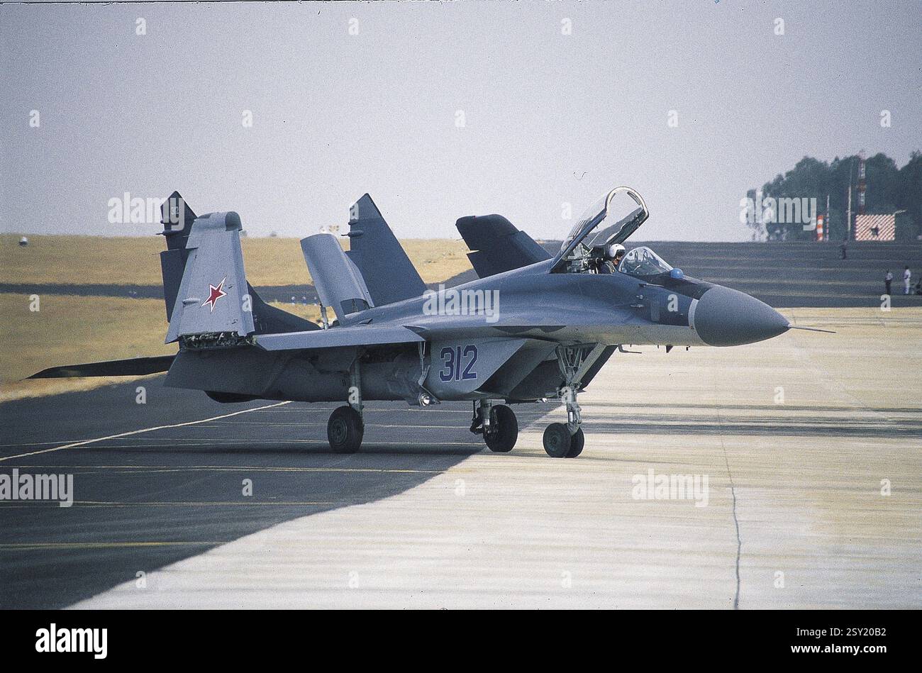 MIG 29K Mikoyan Gurevich Fulcrum D at the Yelahanka air force station ...