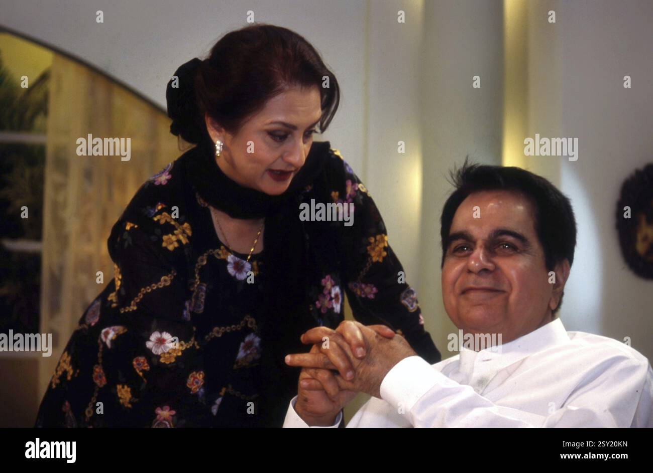 Saira banu and dilip kumar hi-res stock photography and images - Alamy