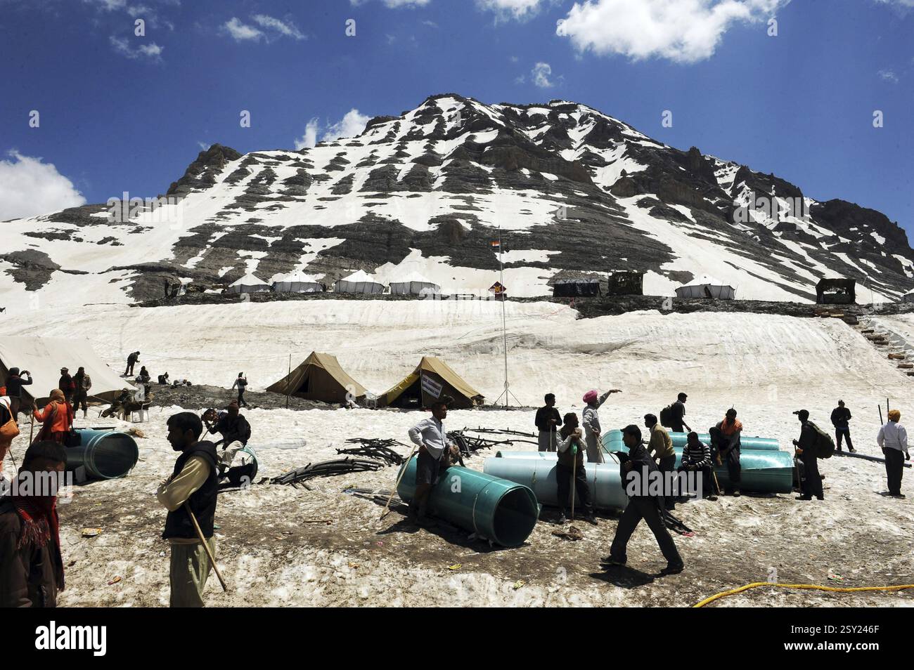 Pilgrim mahagunas pass to ganesh top, amarnath yatra, Jammu Kashmir ...