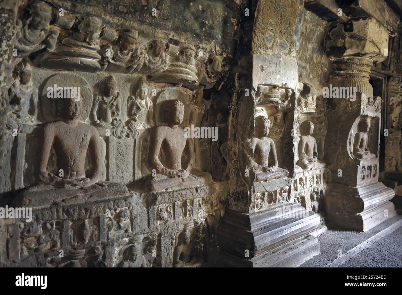 Statue at ellora caves, aurangabad, maharashtra, India, Asia Stock ...