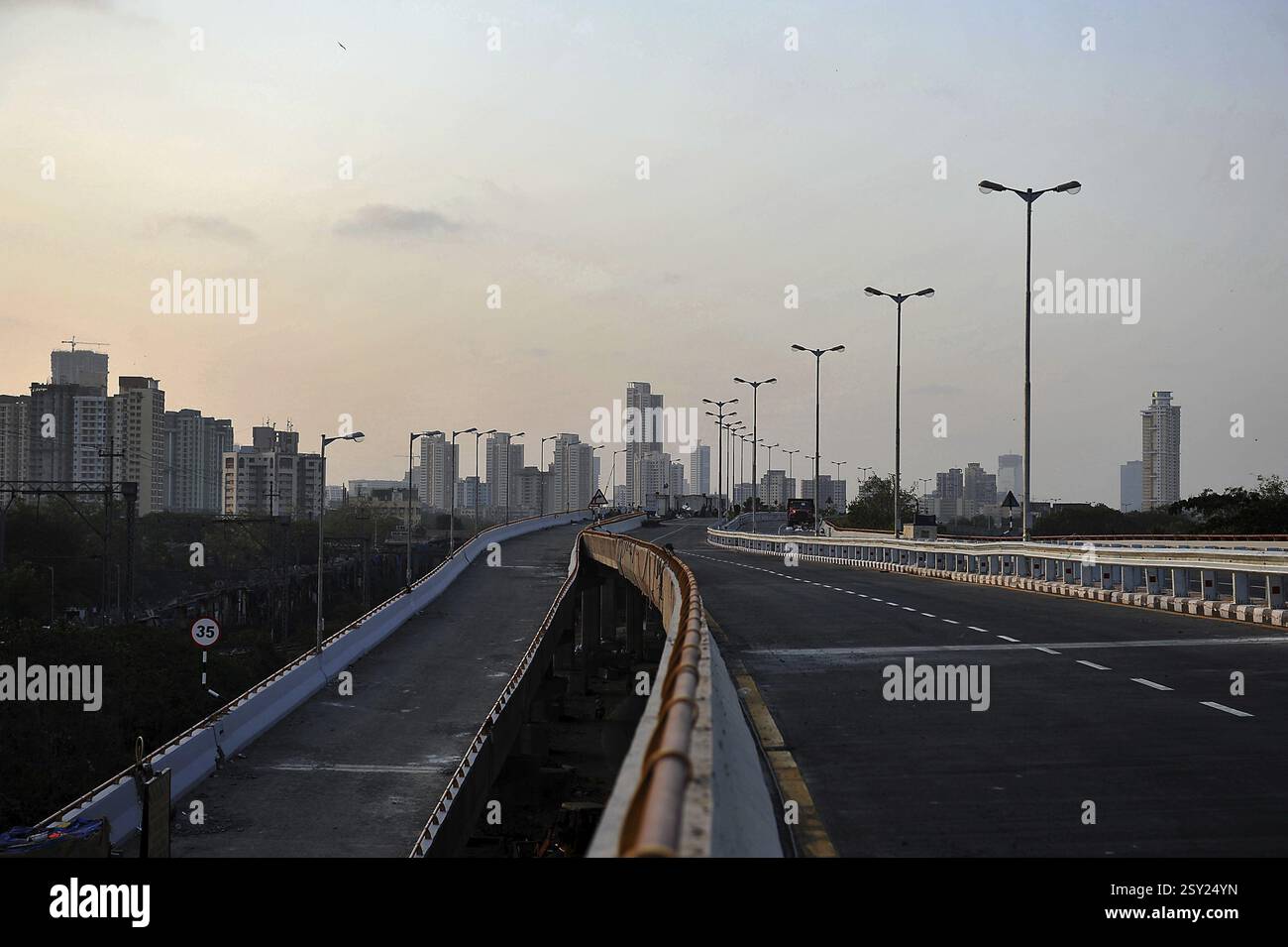 Eastern Express Freeway connects South Mumbai Maharashtra India Asia ...