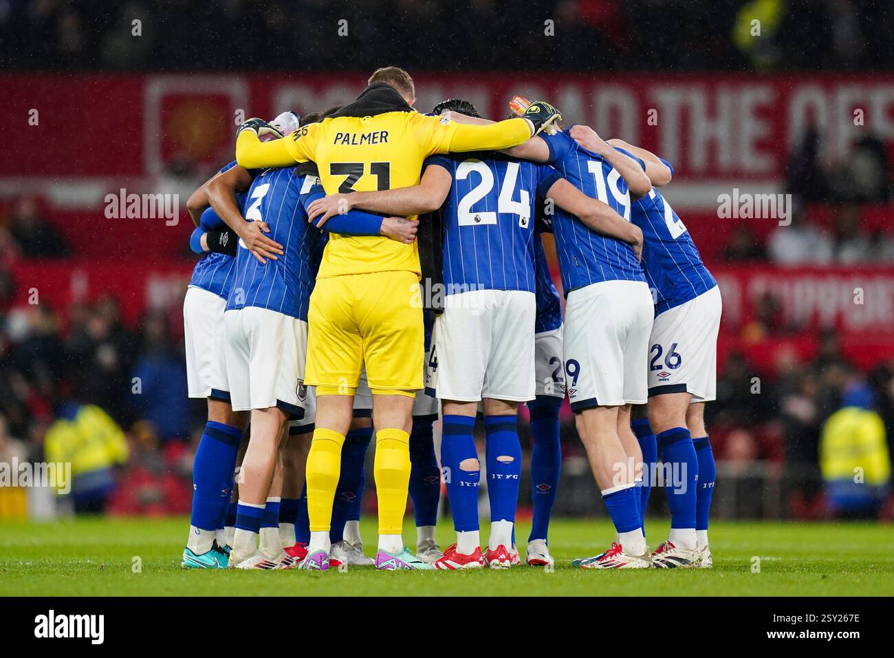 Manchester, UK. 26th Feb, 2025. Ipswich Town players team huddle during ...
