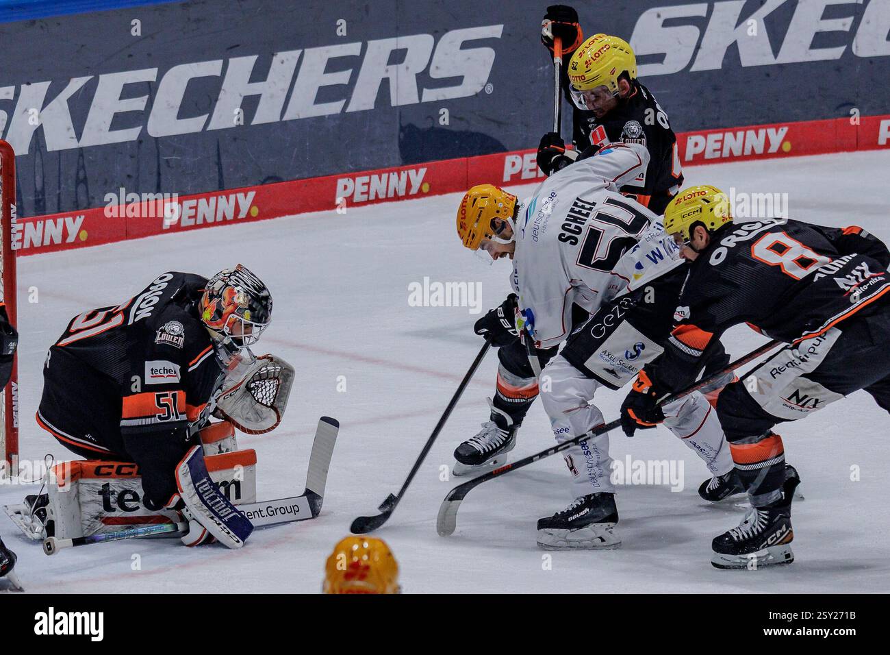Frankfurt, Deutschland. 26th Feb, 2025. Cody Brenner (L?wen Frankfurt ...