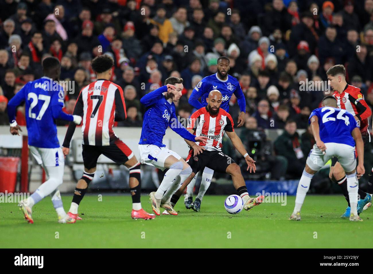 Brentford, UK. 26th Feb, 2025. Forward: Bryan Mbeumo (19) of Brentford ...