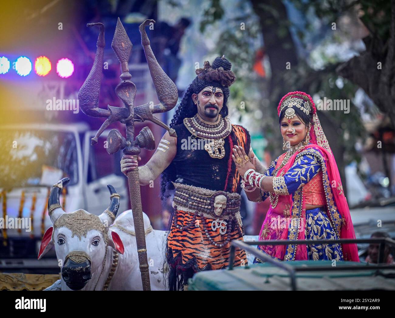NEW DELHI, INDIA - FEBRUARY 26: Artists dressed as Lord Shiv performs ...
