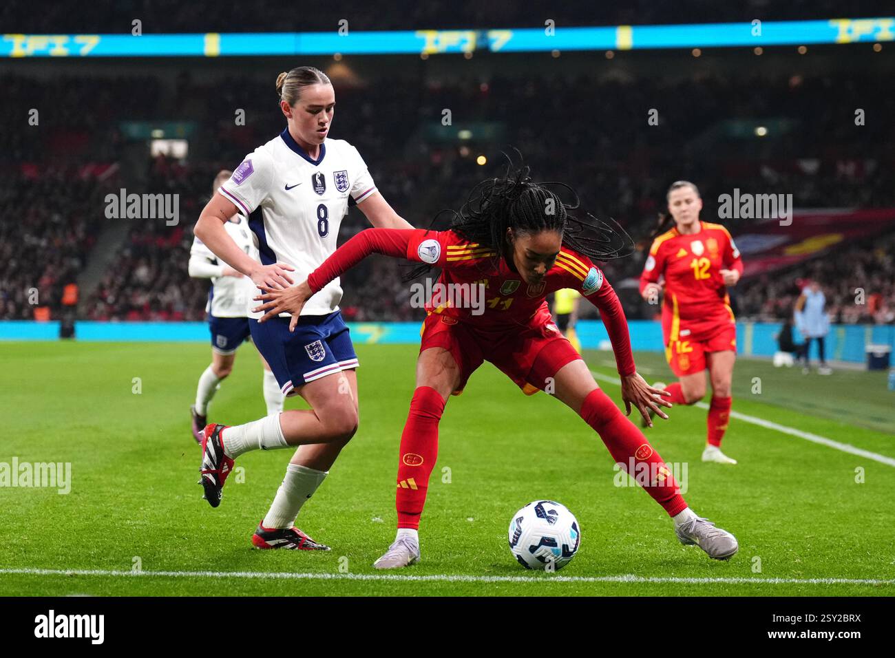 Spain's Salma Paralluelo (right) and England's Grace Clinton battle for ...