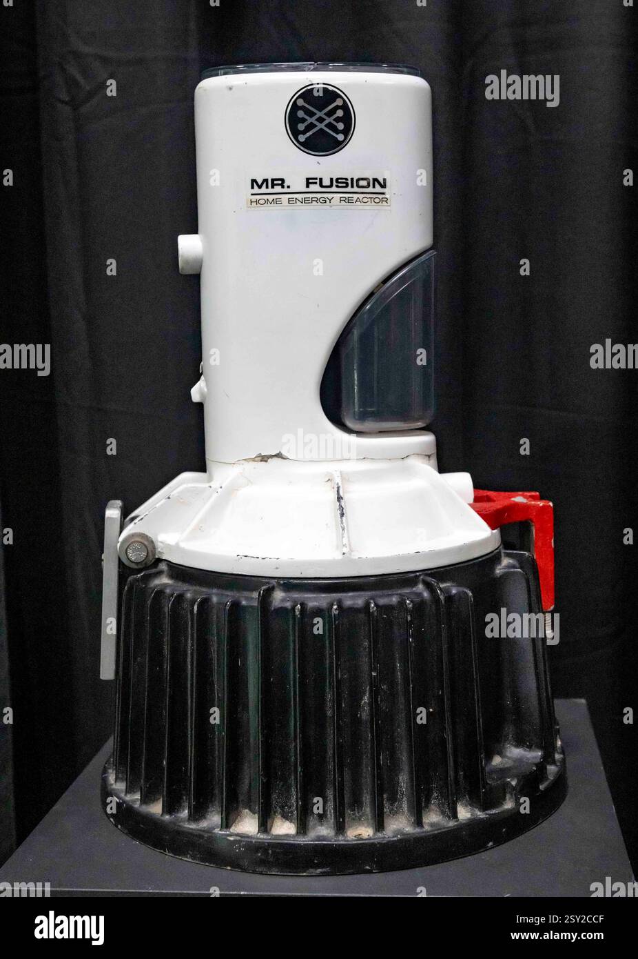 Los Angeles, California, USA. 26th Feb, 2025. The DeLorean Time Machine ...