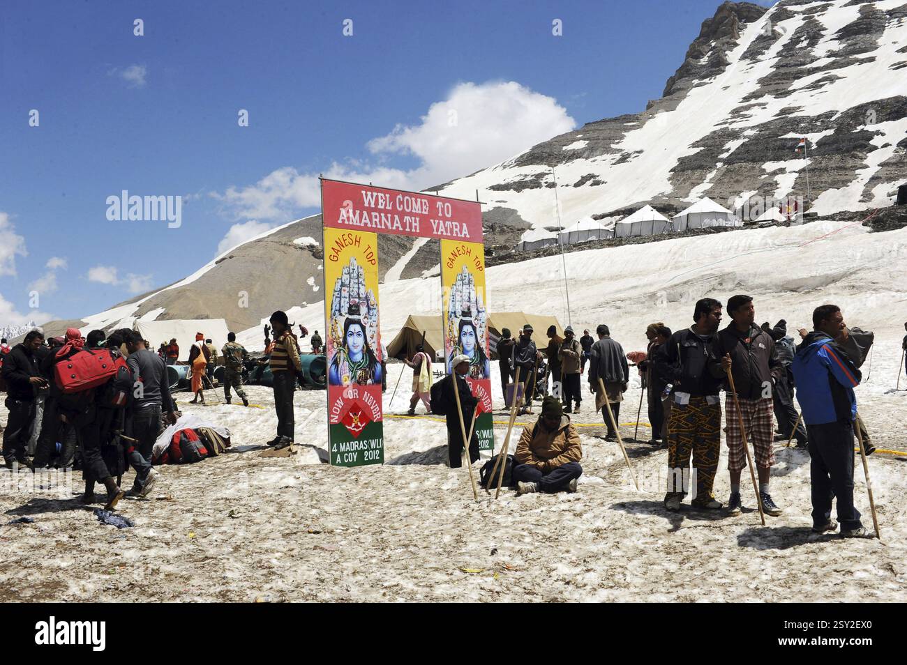 Pilgrim mahagunas pass to ganesh top, amarnath yatra, Jammu Kashmir ...