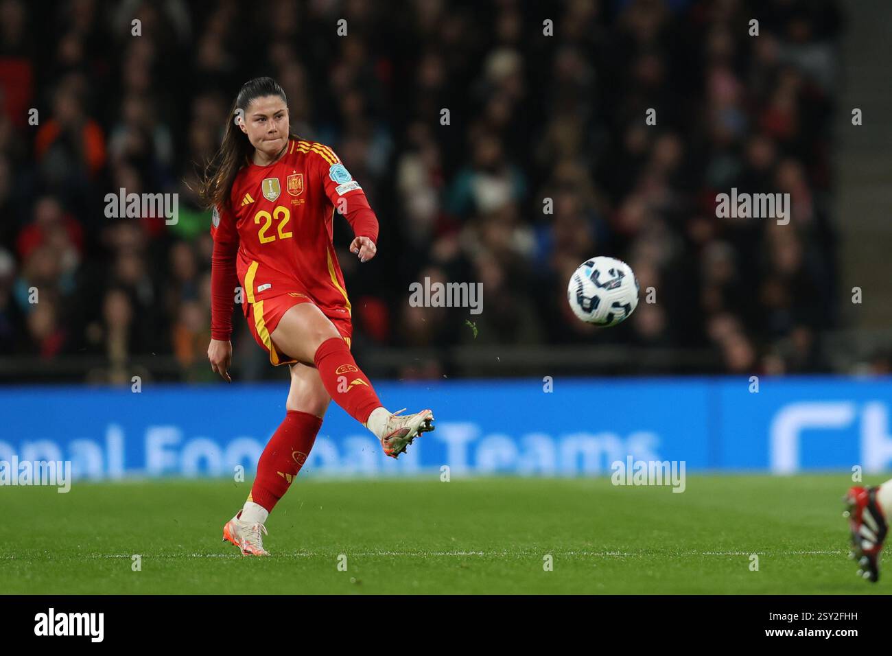 London England, February 26th 2025: Maria Mendez of Spain makes a pass ...