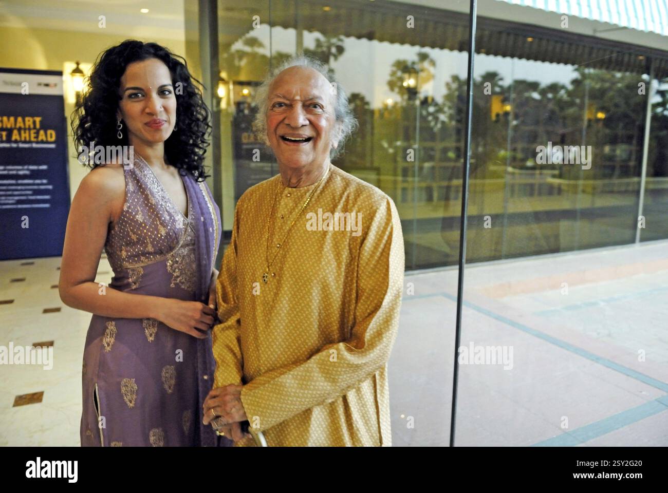 Pandit ravi shankar with anoushka shankar, Bombay, Mumbai, Maharashtra, India NOMR Stock Photo ...