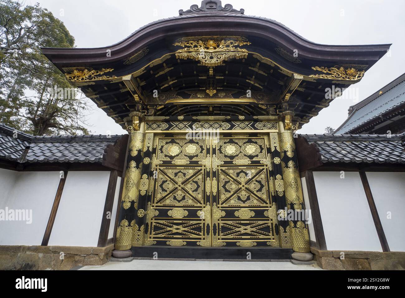 Kencho ji temple, kamakura, japan Stock Photo - Alamy