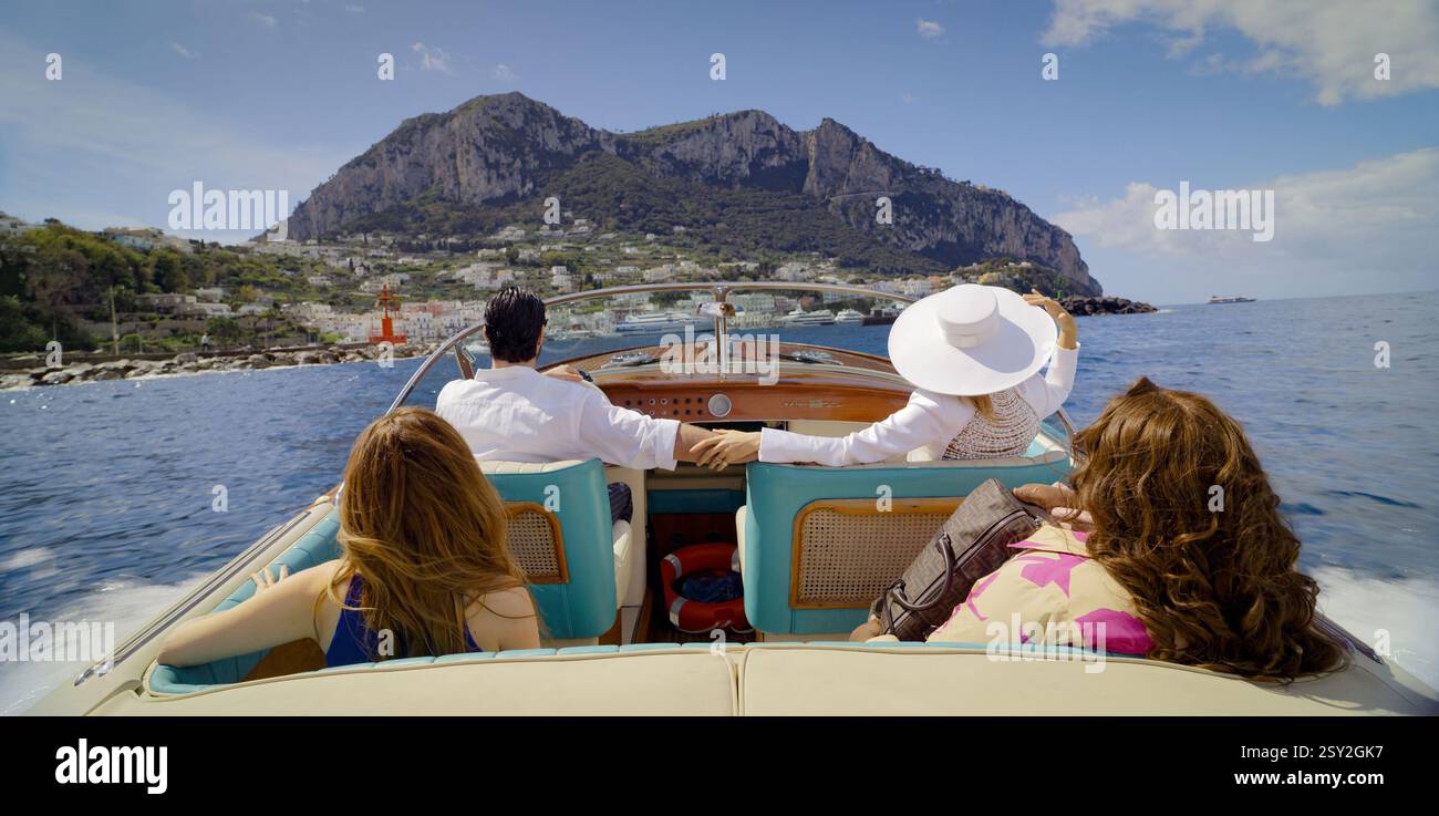 Another Simple Favor (2025)Stephanie (Anna Kendrick) Dante (Michele ...