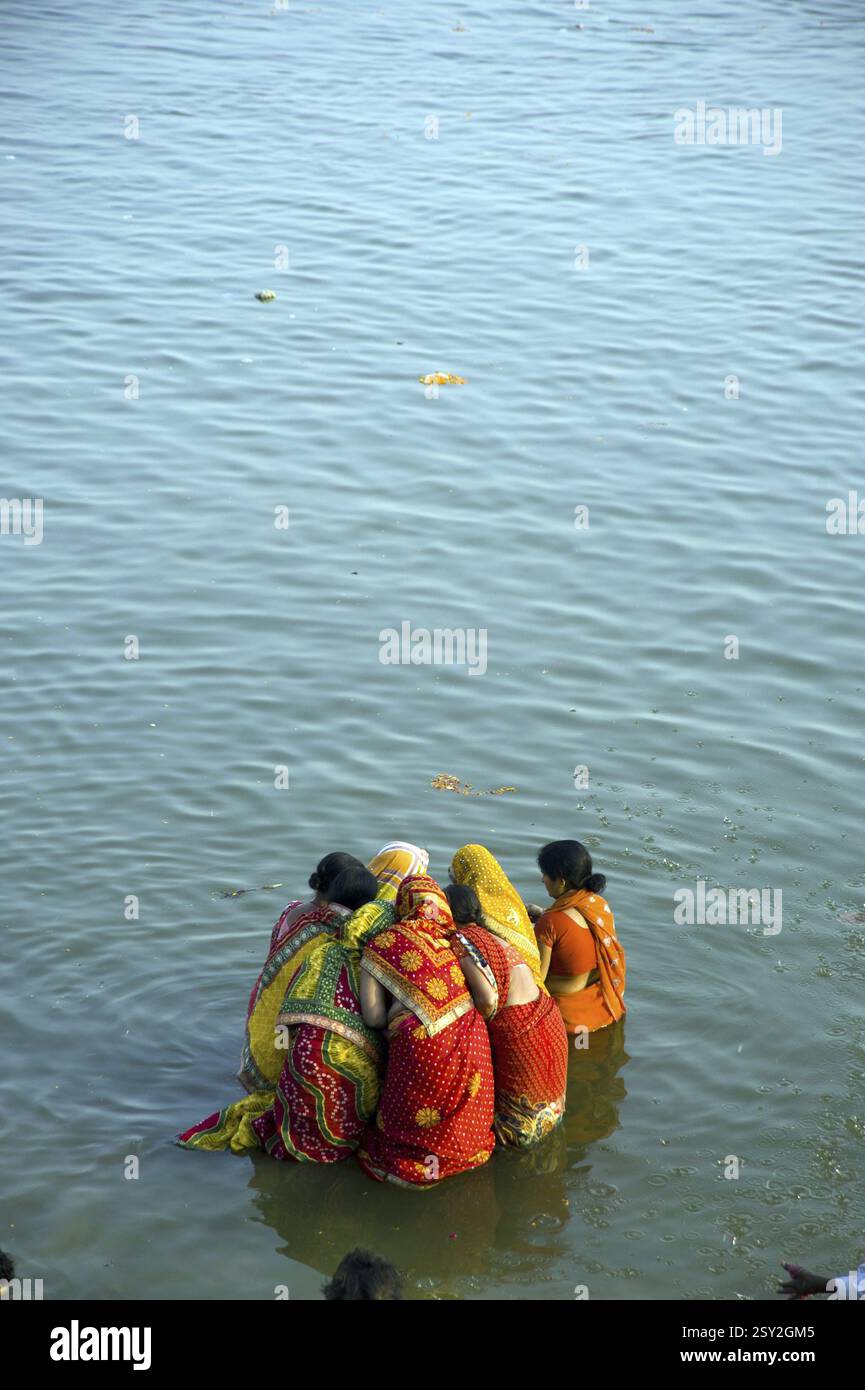 Women bathing in Ganga river at kashi varanasi uttar pradesh India ...