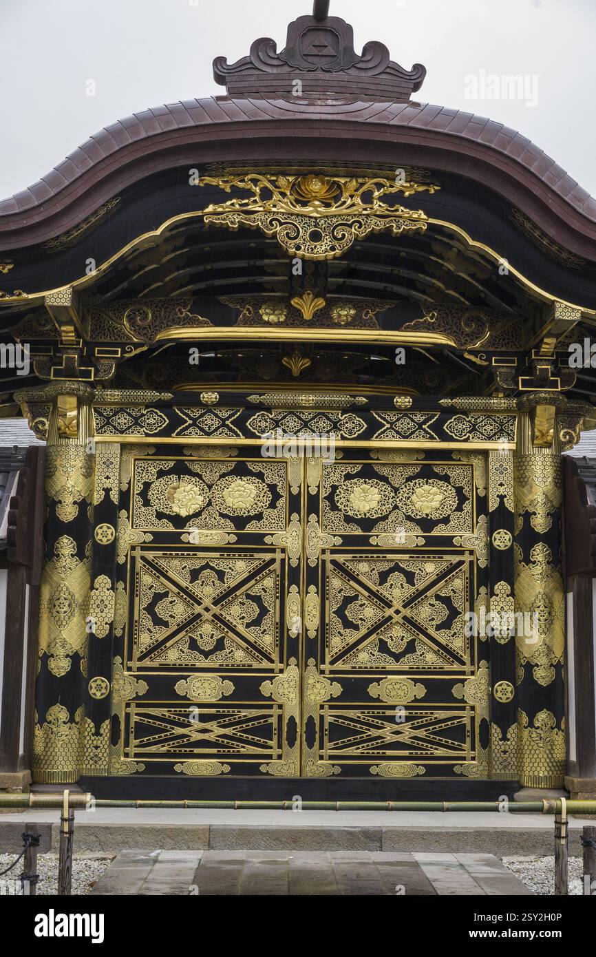 Kencho ji temple, kamakura, japan Stock Photo - Alamy
