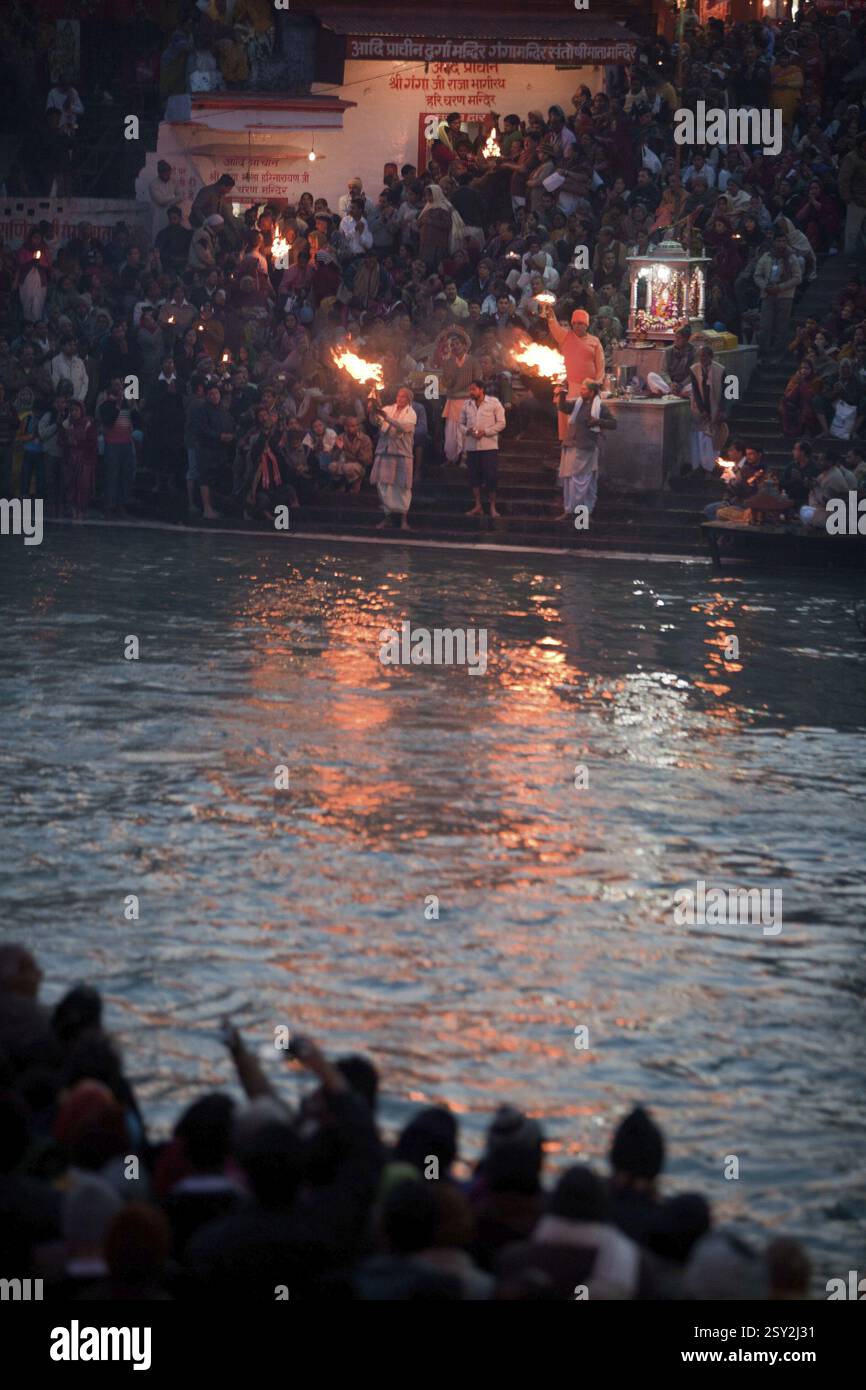 Devotees performed pooja of Ganga river Haridwar Uttarakhand India Asia ...