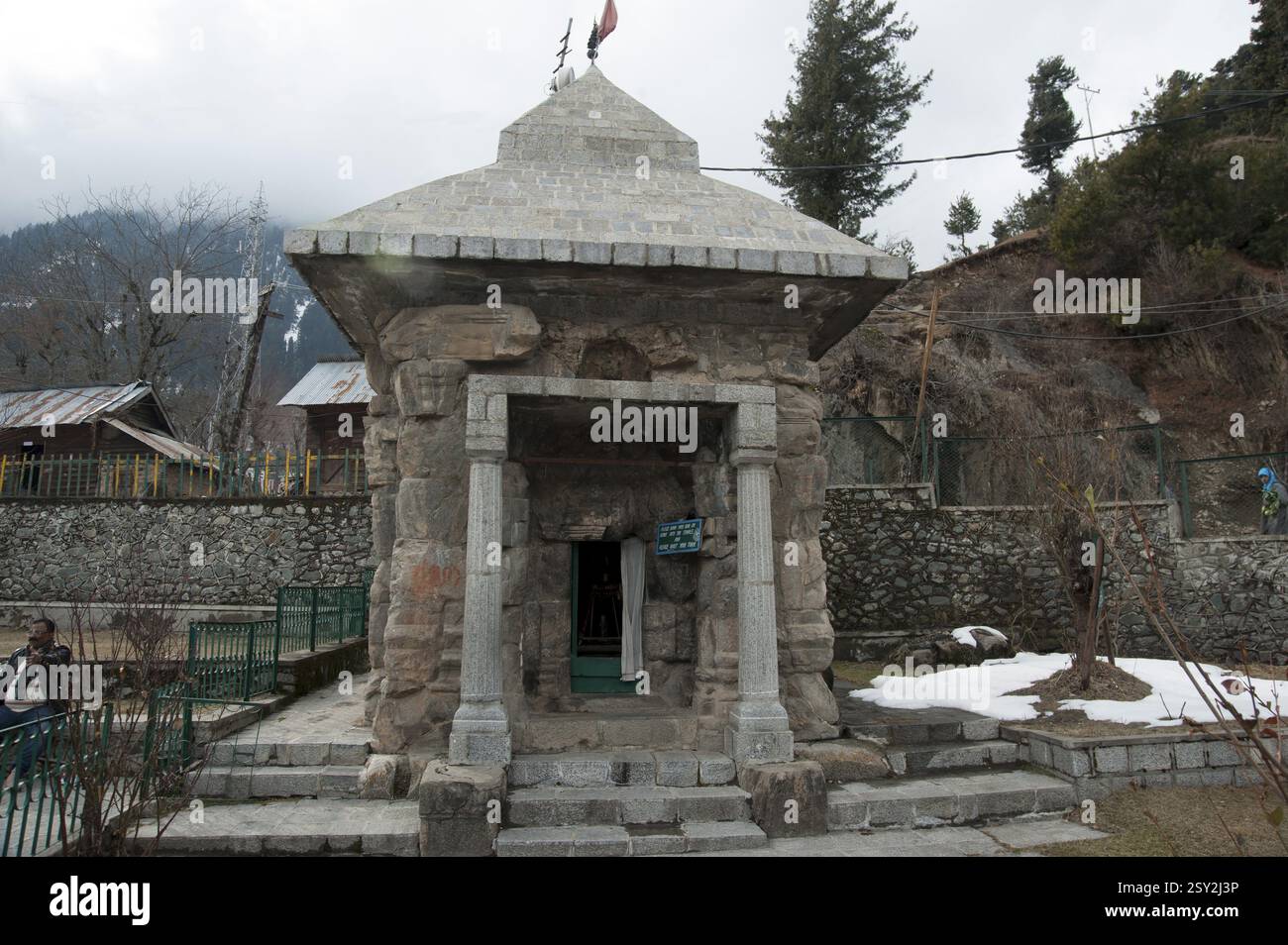Mammal, shiva temple, pahalgam, kashmir, india, asia Stock Photo - Alamy