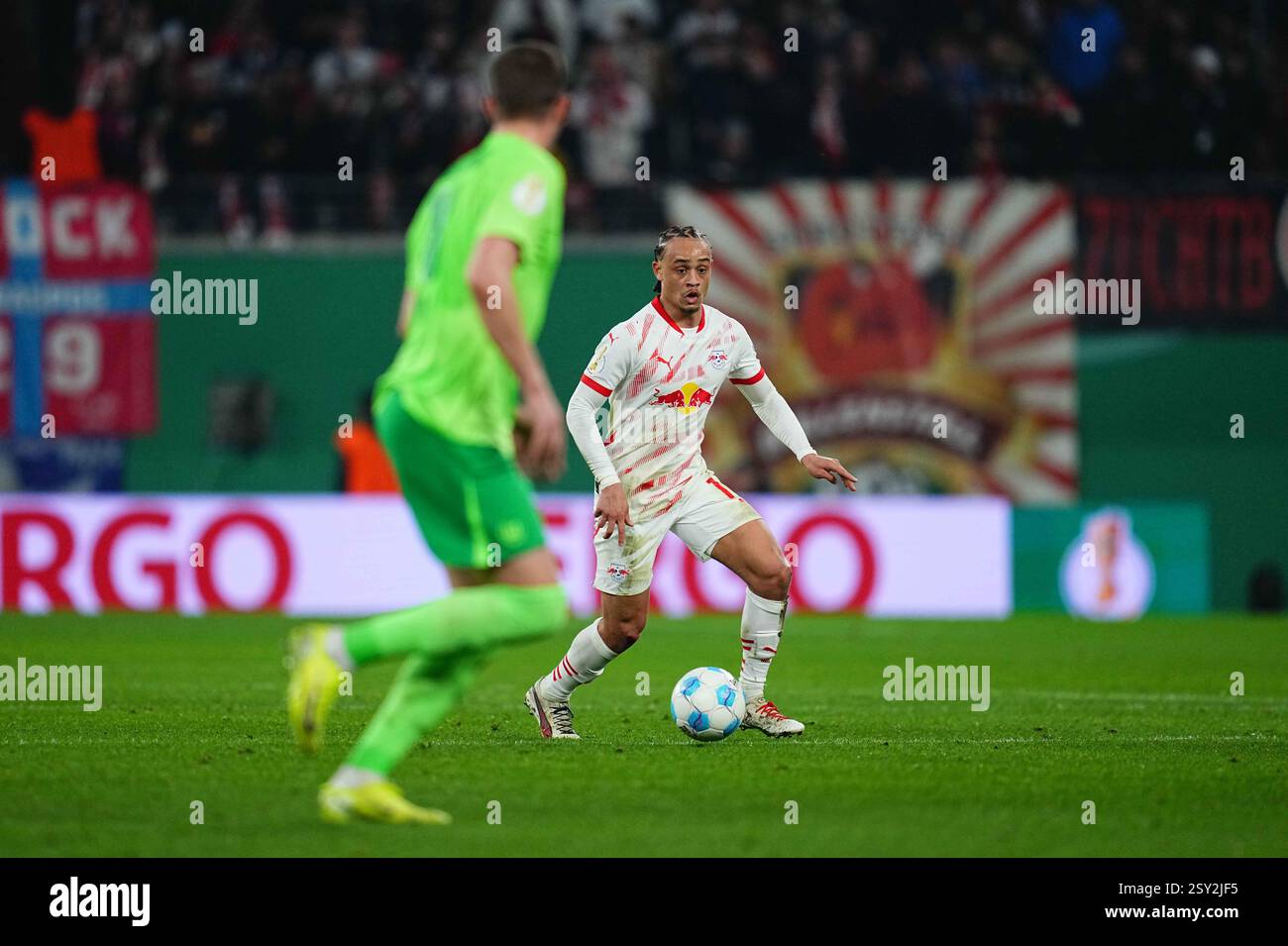Red Bull Arena, Leipzig, Germany. 26th Feb, 2025. Xavi Simons of RB Leipzig controls the ball ...