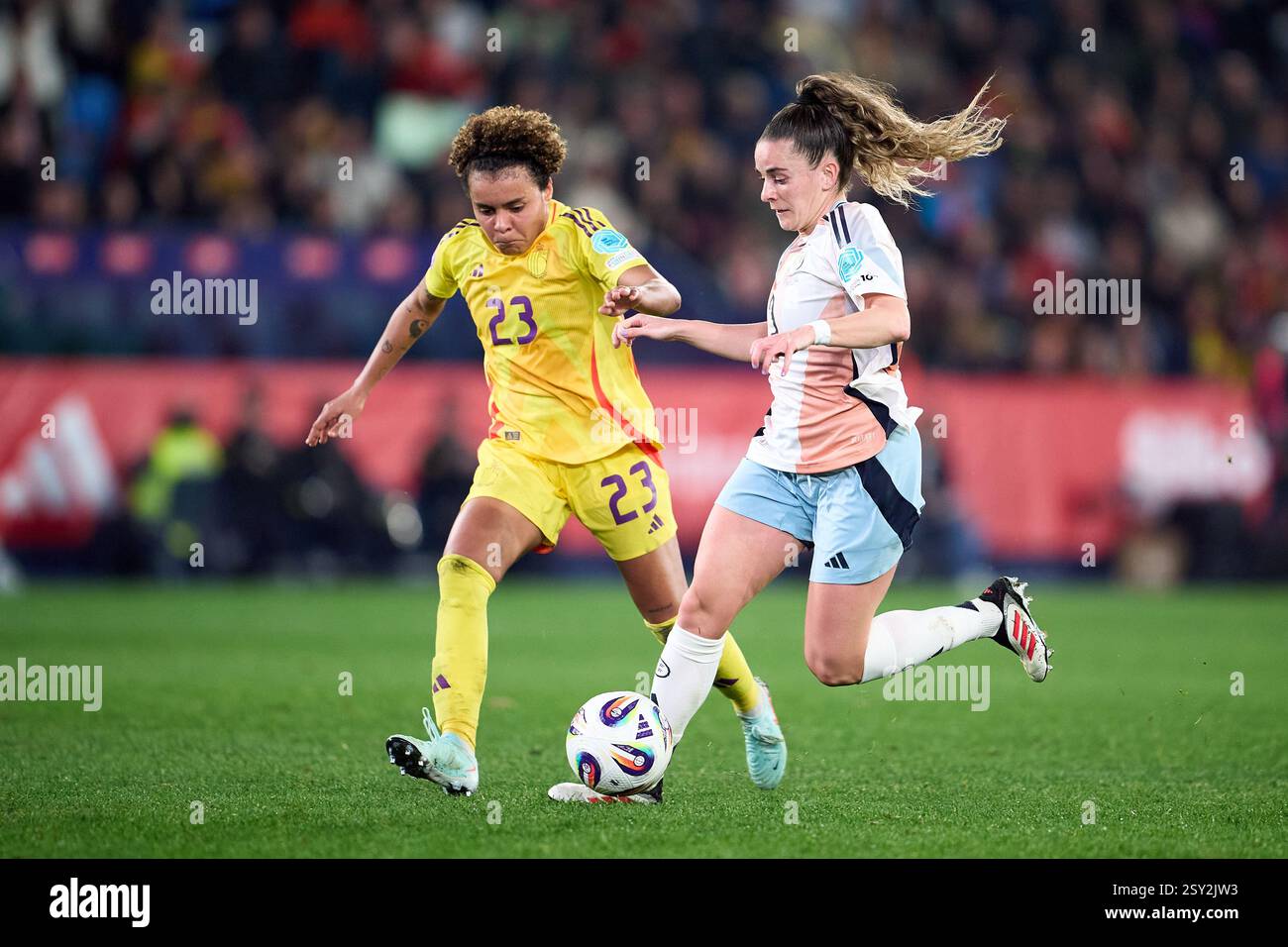 Kassandra missipo hi-res stock photography and images - Alamy