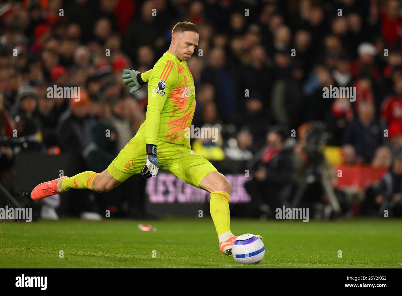 Matz Sels, Nottingham Forest goalkeeper during the Premier League match ...