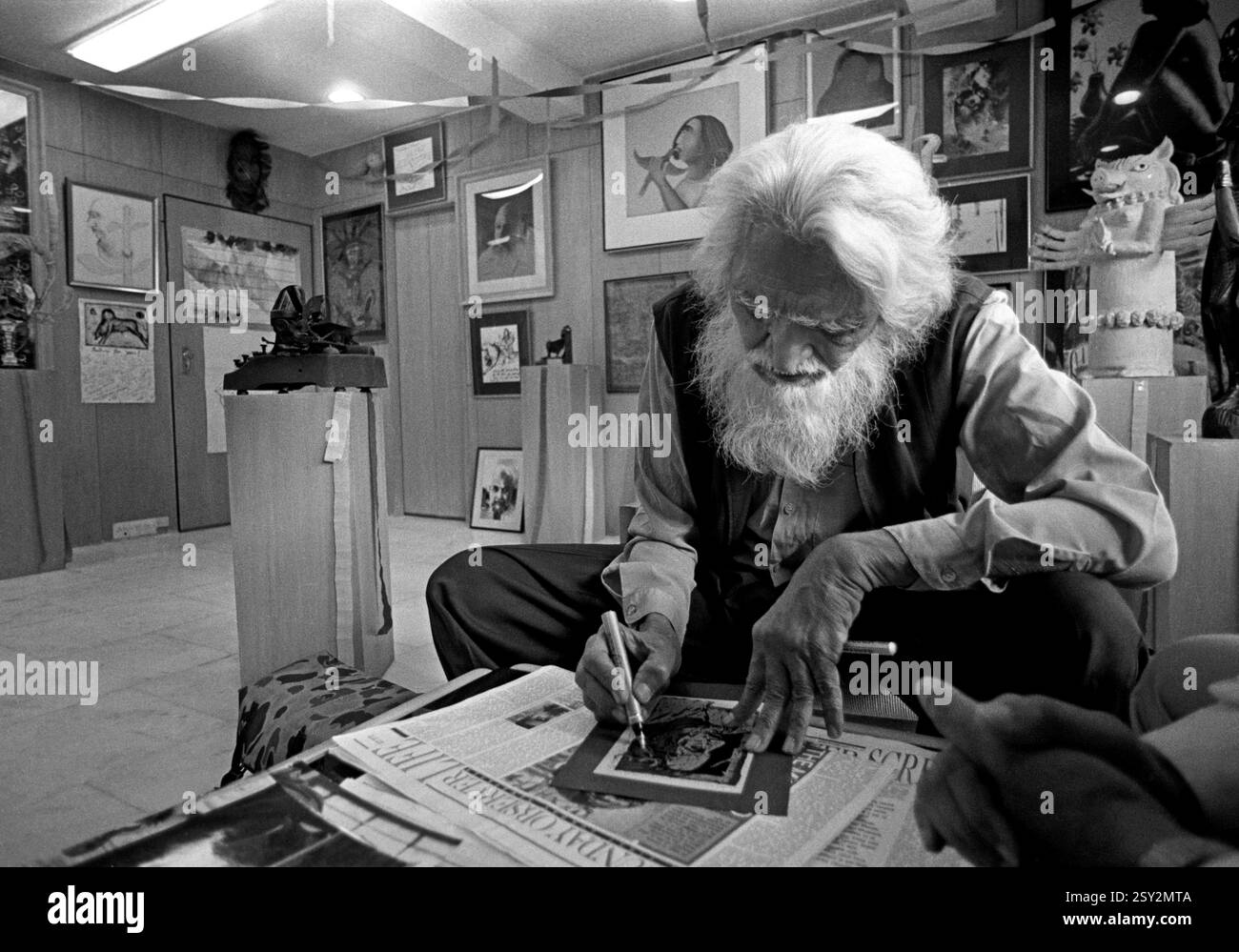 Husain drawing sketch for sunday observer at pritish nandy office ...