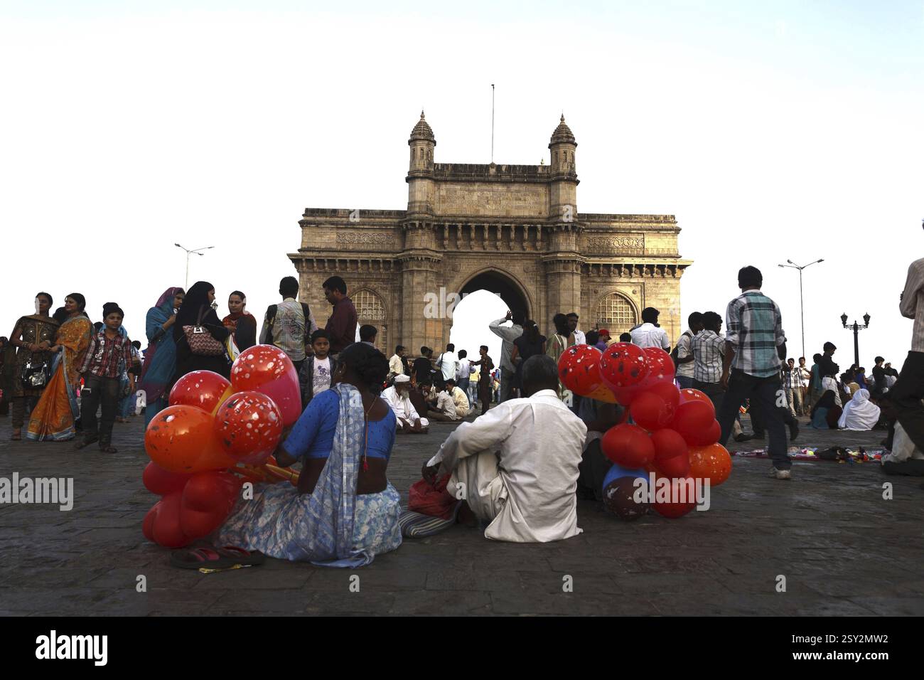 Mumbai india june man hi-res stock photography and images - Alamy