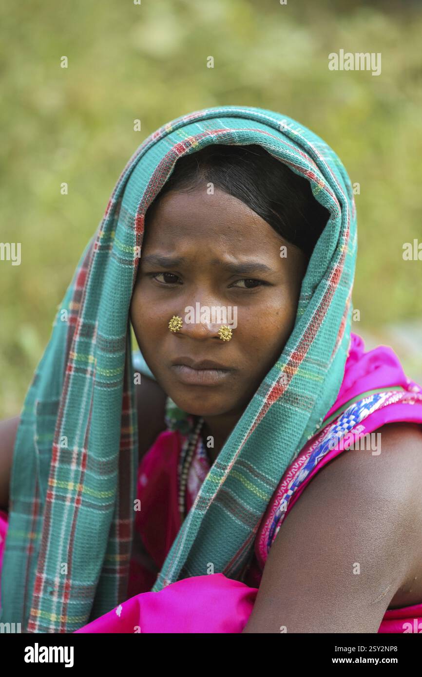 Tribal woman at haat weekly bazaar, bastar, chhattisgarh, india, asia ...