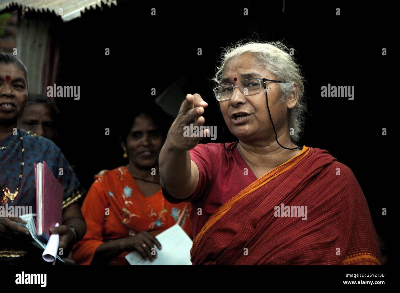 Social Activist Medha Patkar at Ghar Bachao Ghar Banao movement in ...