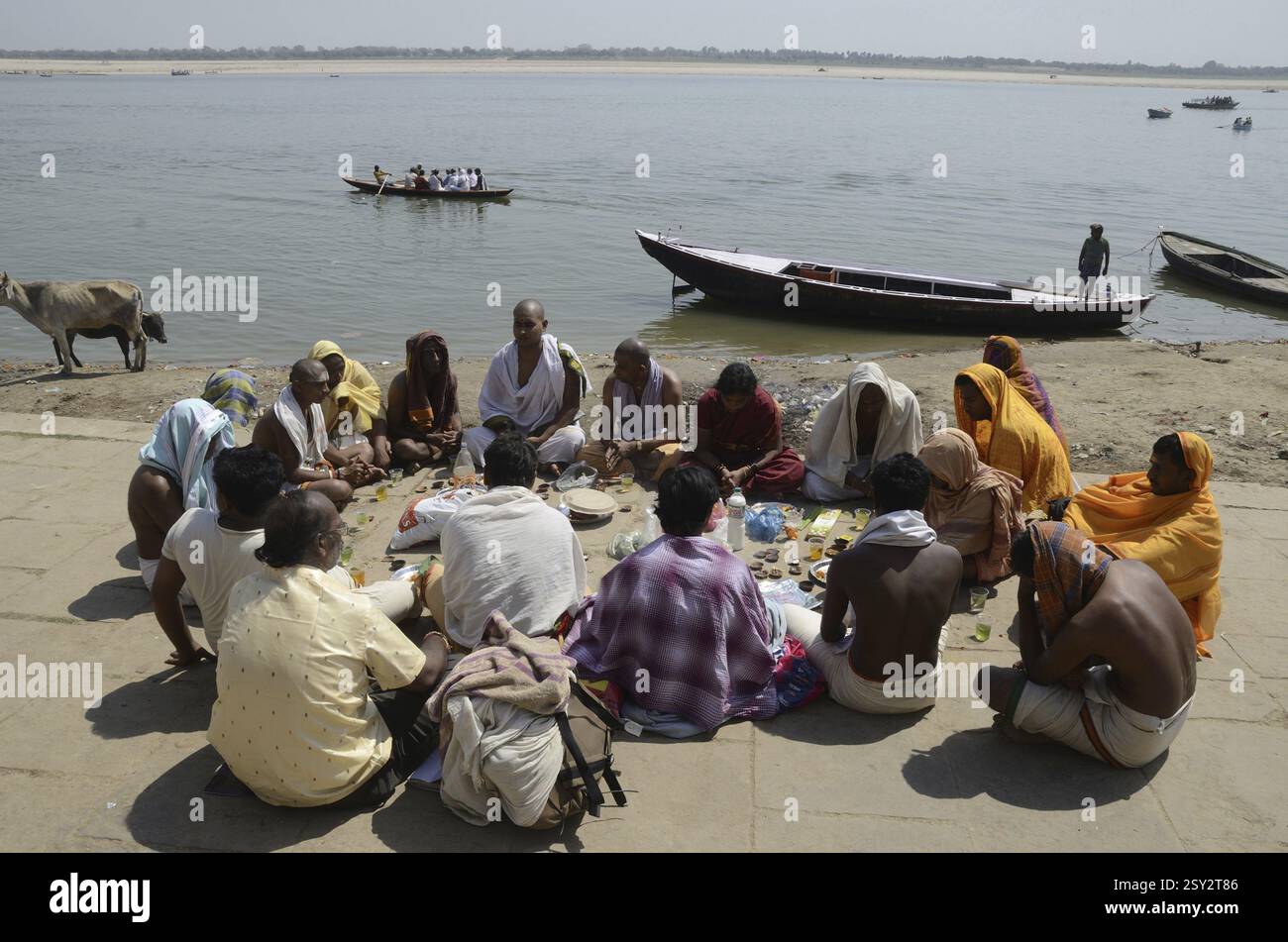 People are performing Pind Daan on Varanasi Ghat at Uttar Pradesh India ...