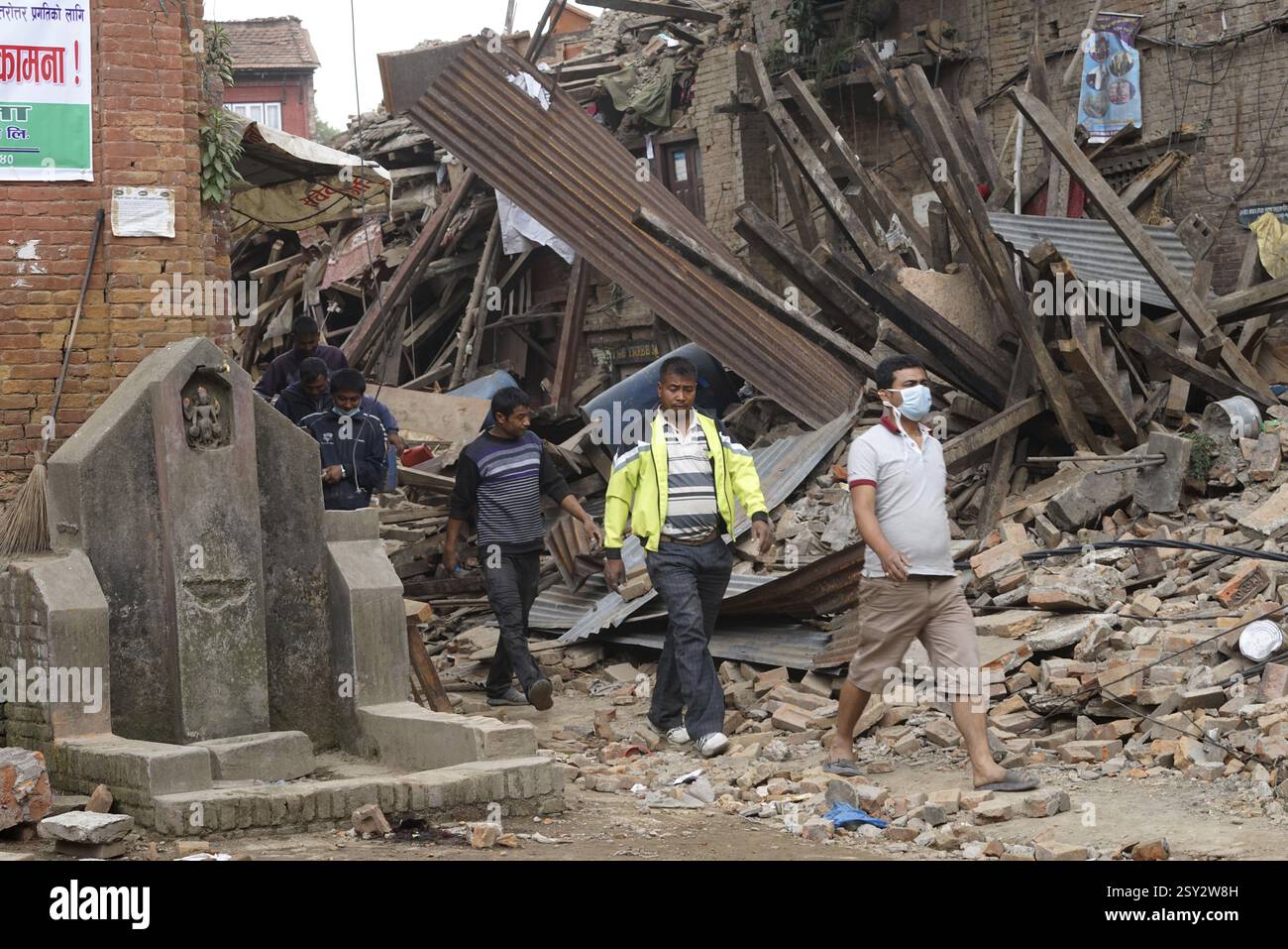 Residential building collapsed, earthquake, nepal, asia Stock Photo - Alamy