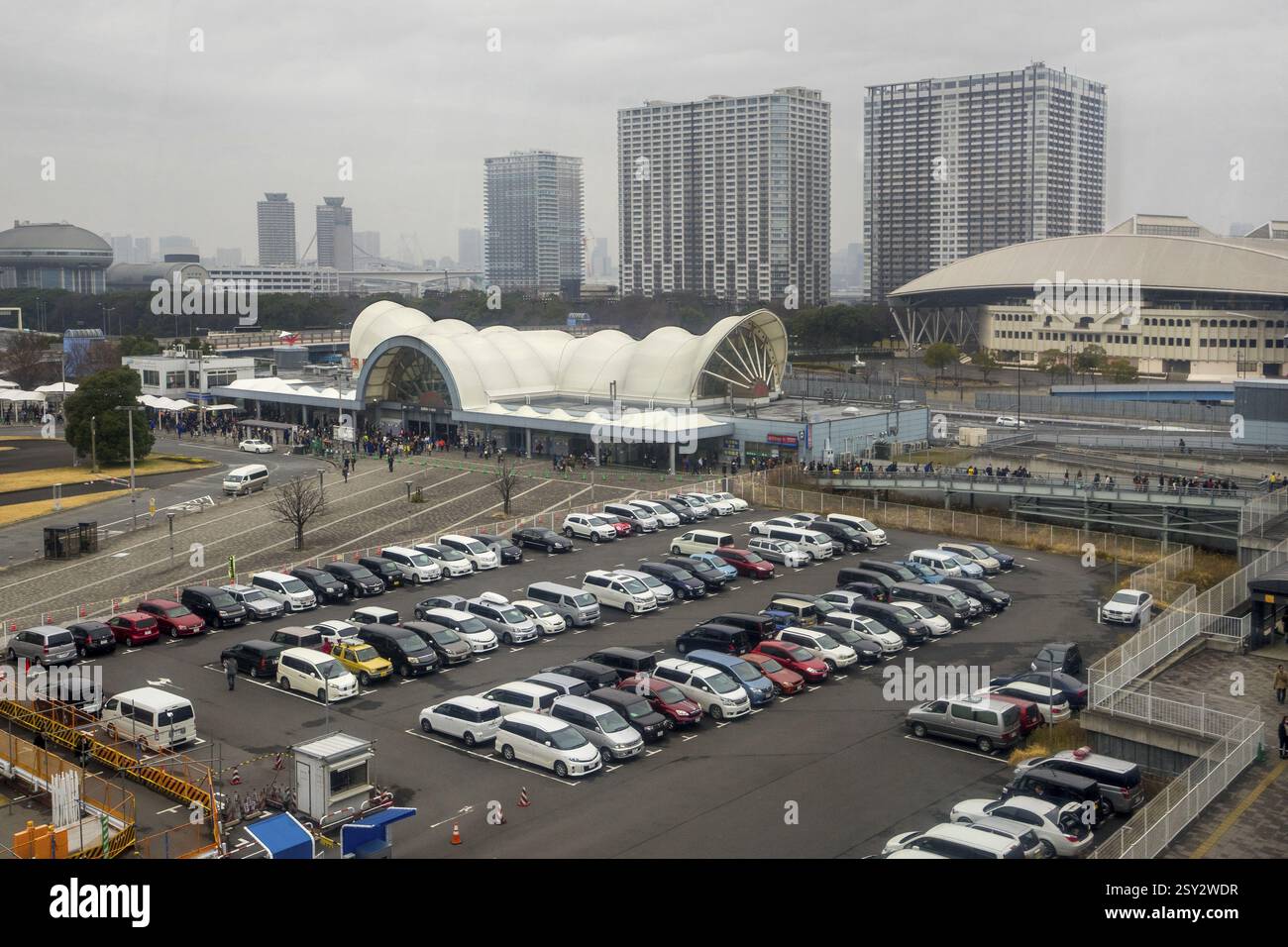 Japanese parking lot hi-res stock photography and images - Alamy