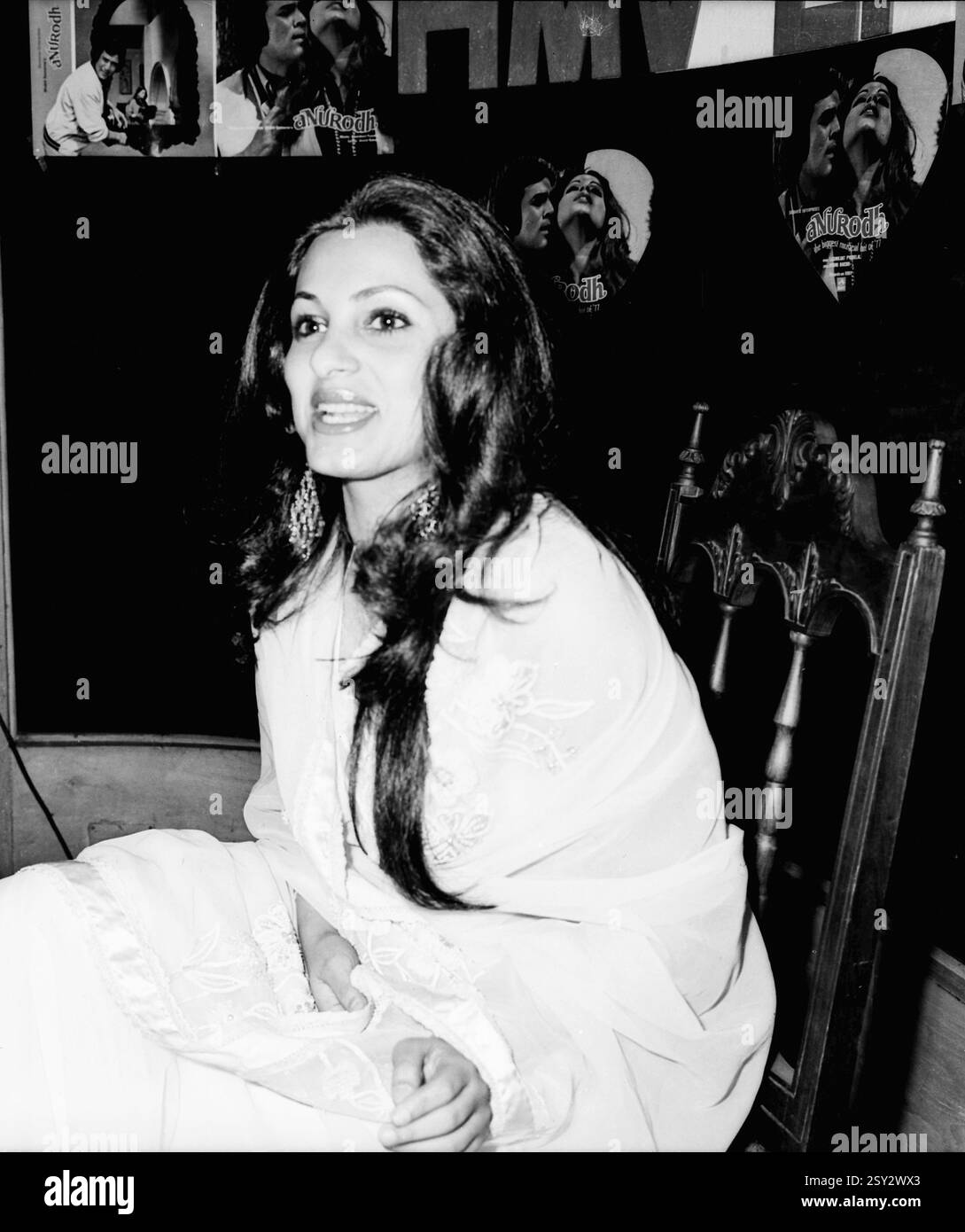 Dimple kapadia hi-res stock photography and images - Alamy