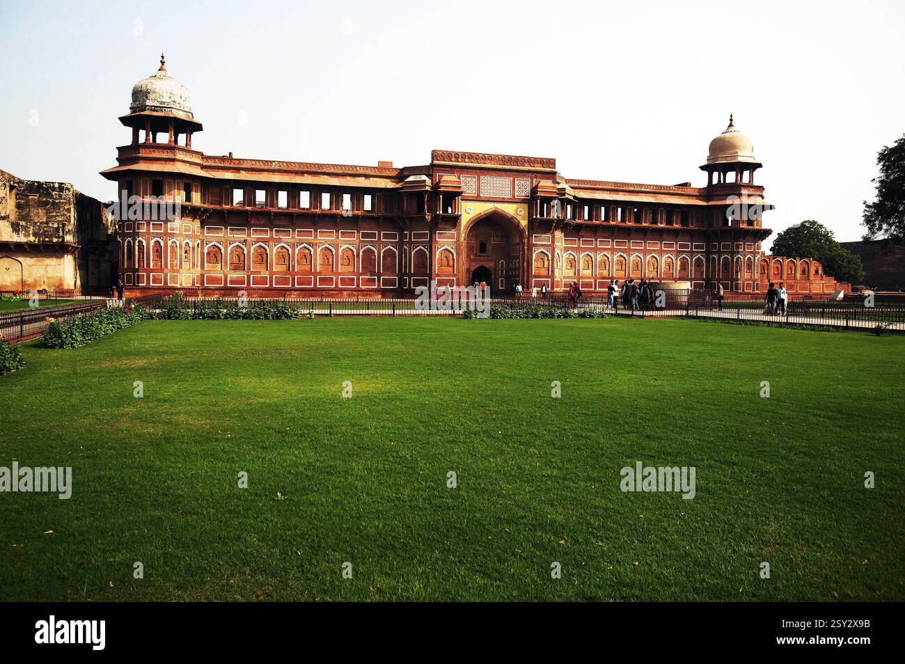 Courtyard of agra fort, uttar pradesh, india, asia Stock Photo - Alamy