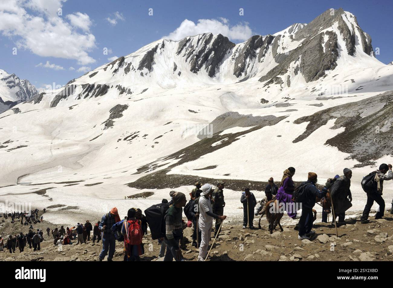 Pilgrim mahagunas pass to ganesh top, amarnath yatra, Jammu Kashmir ...