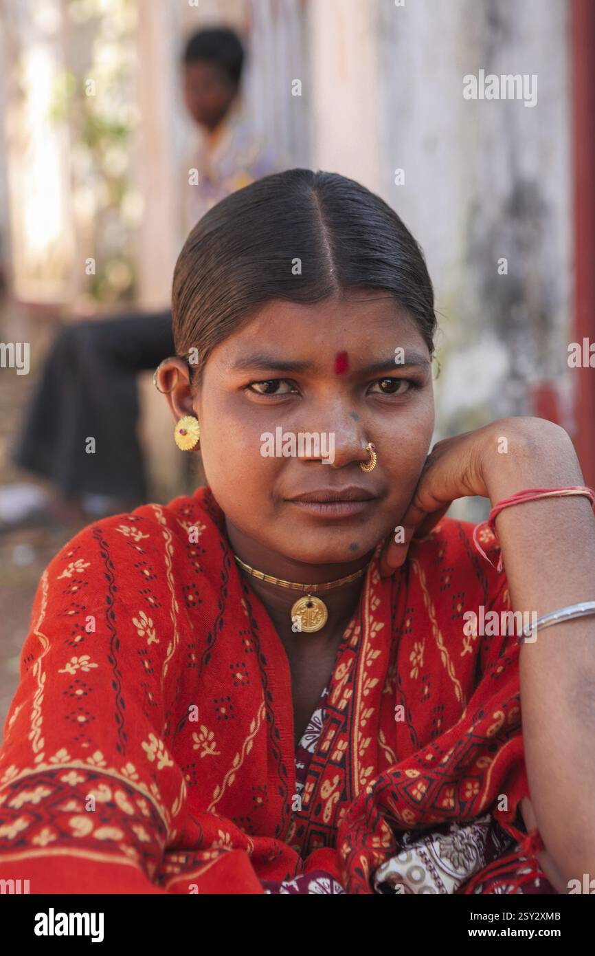 Tribal woman at haat weekly bazaar, bastar, chhattisgarh, india, asia ...