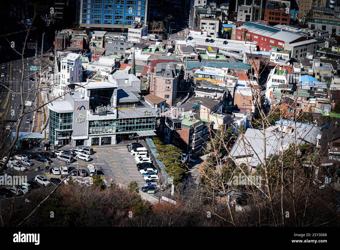 Südkorea, Asien, Seoul, Namsan-Seilbahnstation, Gondel, Parkplatz mit ...