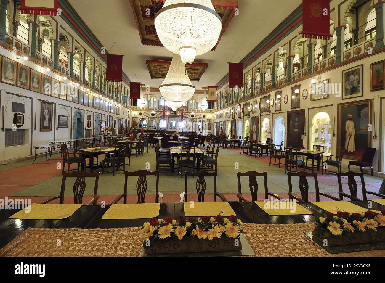 Royal durbar hall of fateh prakash palace hotel, udaipur, rajasthan ...