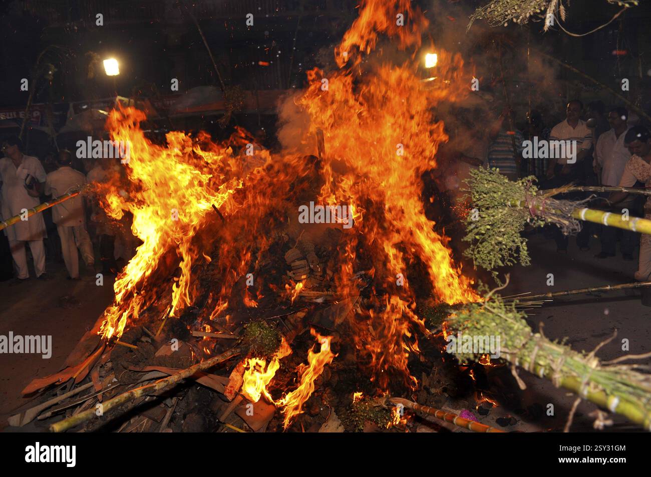 Holi fire celebrated as ritual at kolkata, Calcutta, India, Asia Stock ...