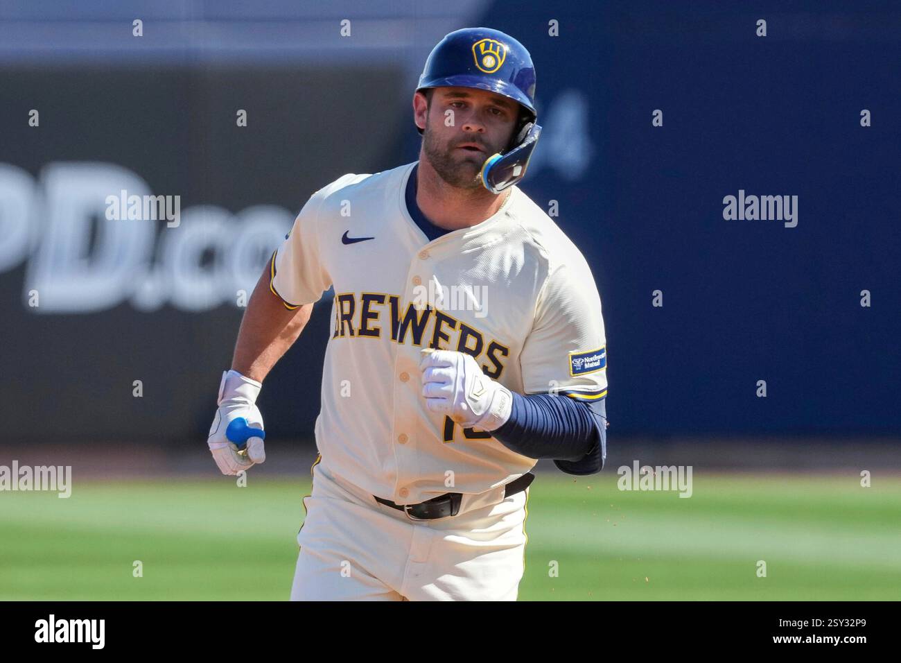 Milwaukee Brewers' Vinny Capra (18) rounds second base after hitting a ...