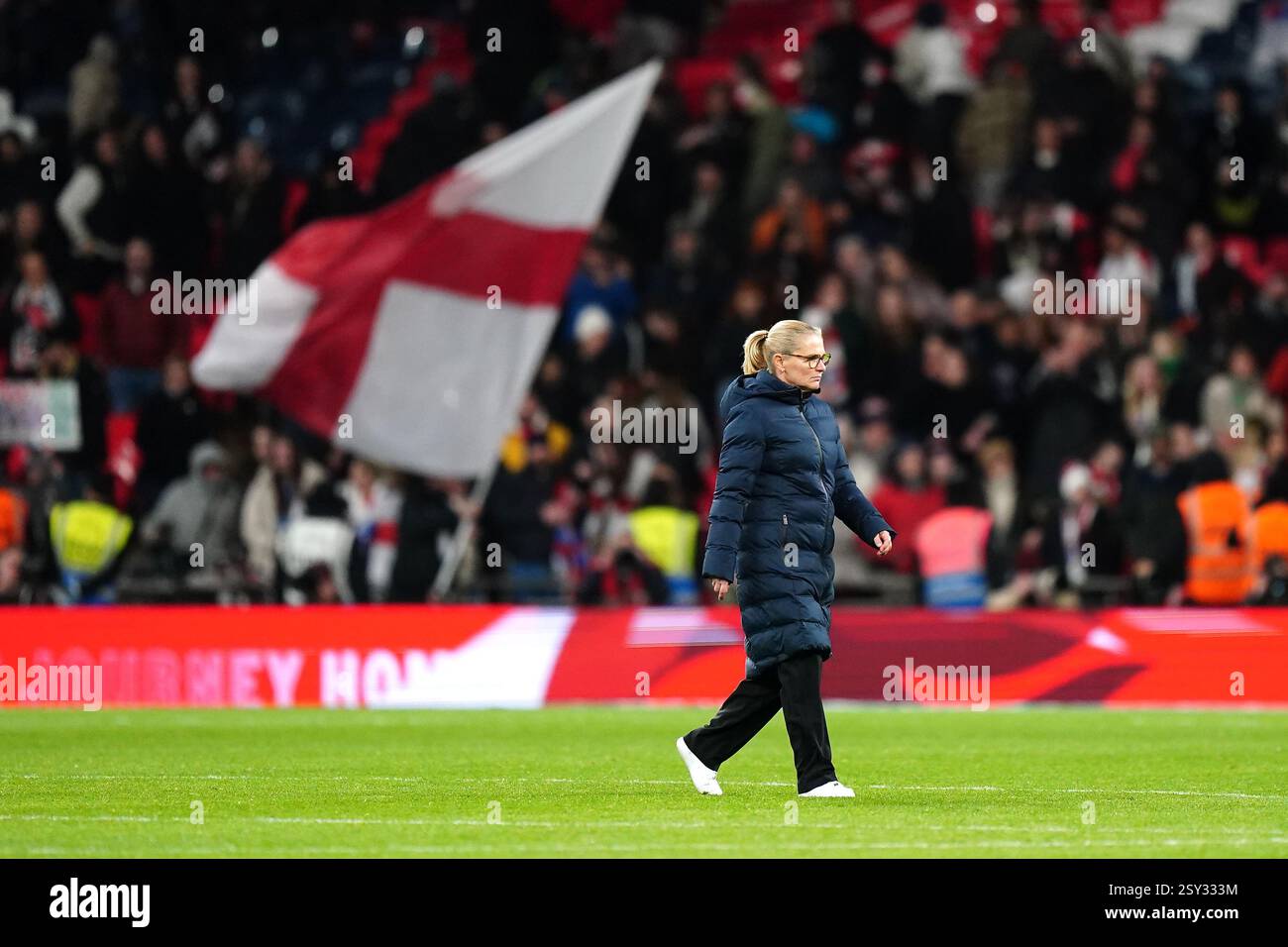 Sarina wiegman england celebration hi-res stock photography and images ...